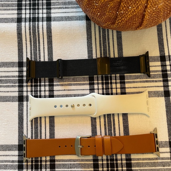 Apple | Wearables | Apple Watch Band Set Of 3 Series 6 Or 4mm Apple ...
